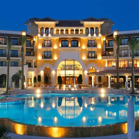 Grupo14/Diagrama de clase.pdf at main · Hotel-Spa-Champaqui/Grupo14 ...