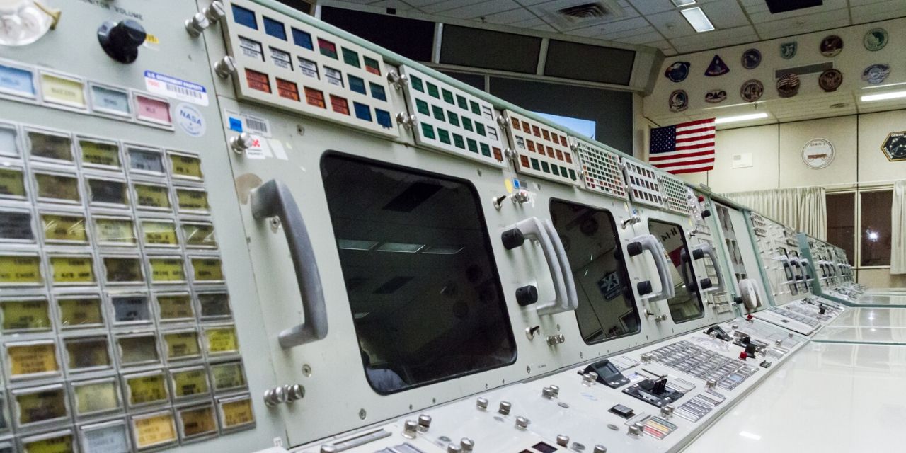 GitHub - cfl0ws/cosmos-validator-mission-control