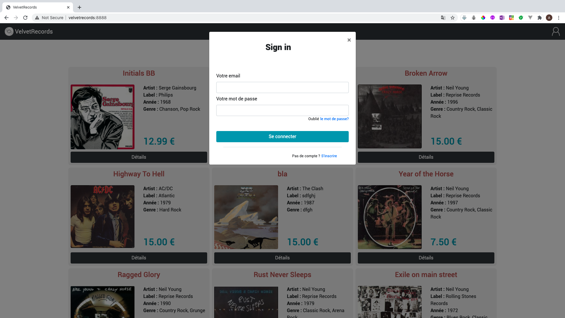 GitHub - anatanczak/VelvetRecords: Mini project to learn MVC, CRUD, PDO using PHP.