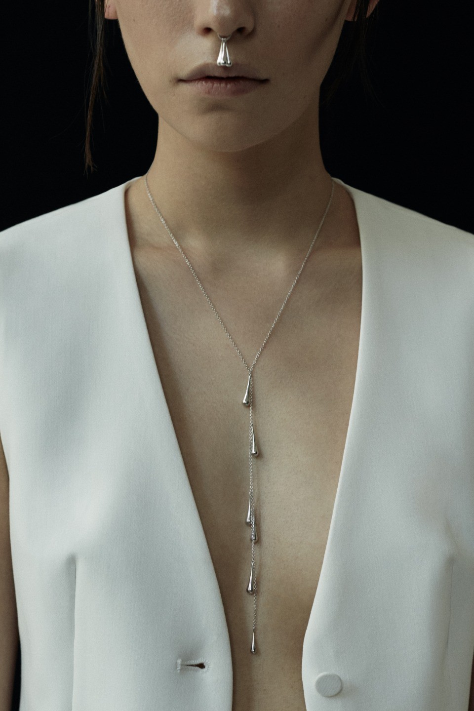 GitHub - Alexandra1509/Avgust: Main page of the jewelry store