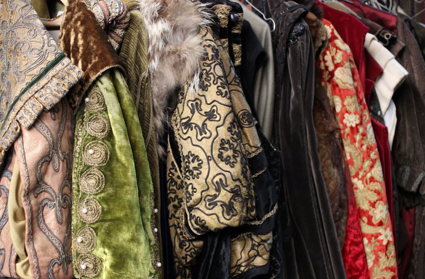 GitHub - ManonGar/Apparat: A marketplace to rent historical costumes.