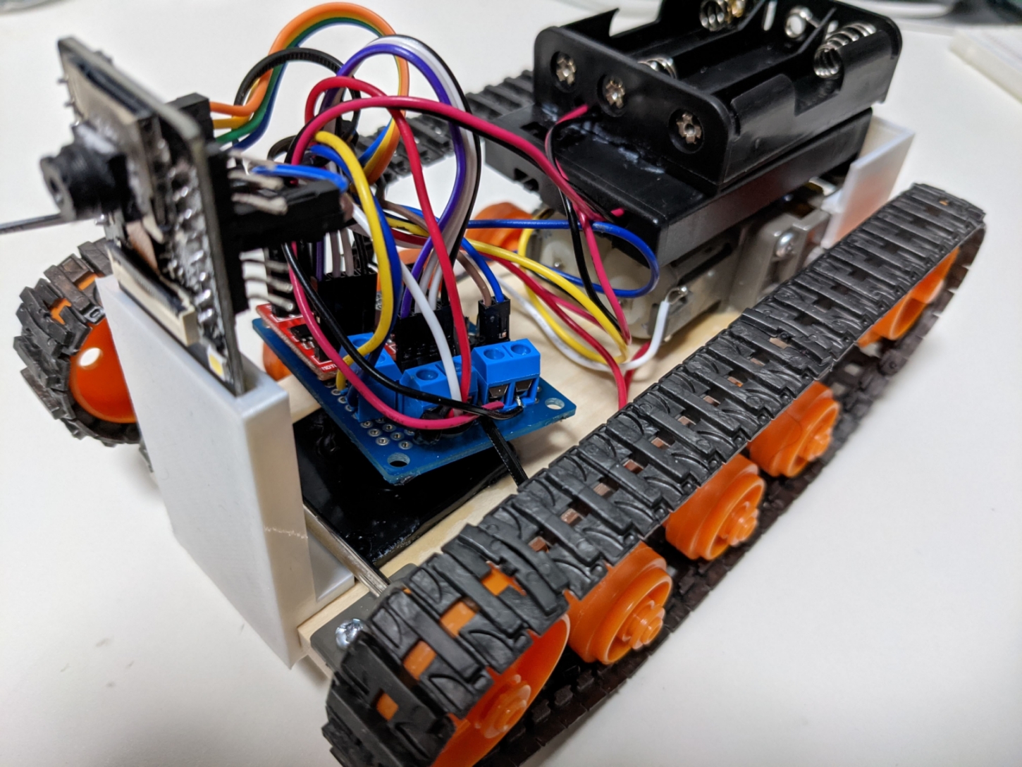 GitHub - koyaaaaaan/cam-tank: wifi control tank with camera streaming