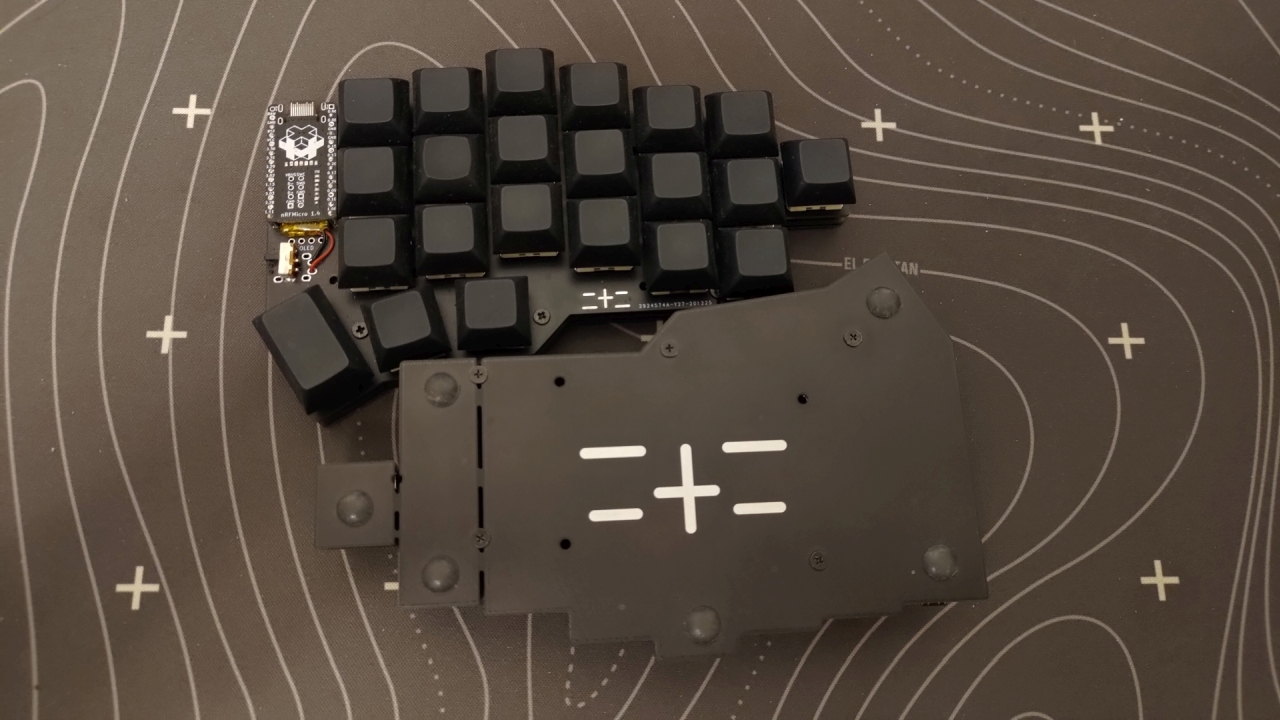 GitHub - krikun98/nijuni: 44-key split keyboard with the Jian's stagger and the Corne's thumb ...