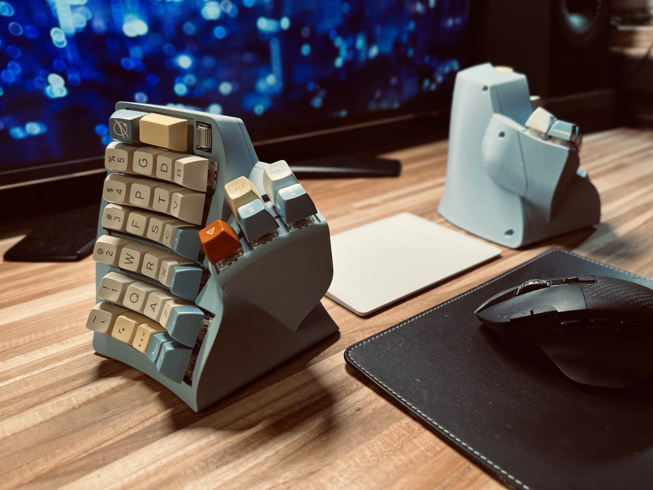 GitHub - thlintw/clavert: Vertical, wireless, ergonomic split keyboard