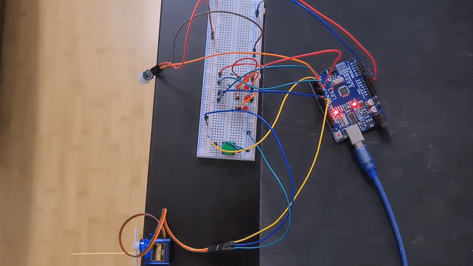 GitHub - blejanalexandru/Car_Barrier: This project simulates the ...