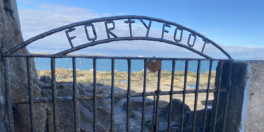 40-foot/index.html at main · steve-doc/40-foot · GitHub