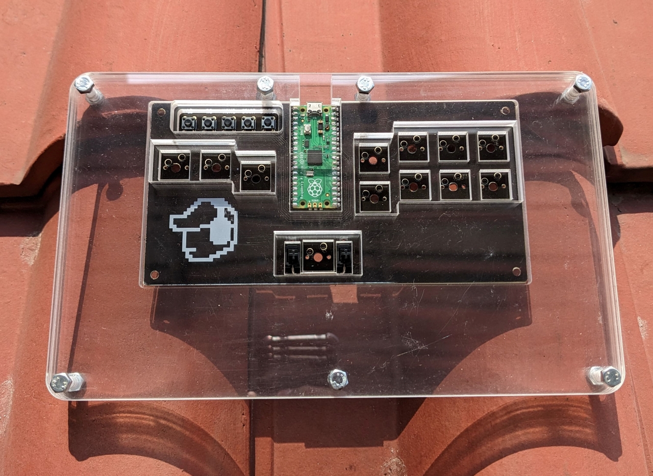 GitHub - mdiph/MDCtrl: Simple and Portable Stickless Controller