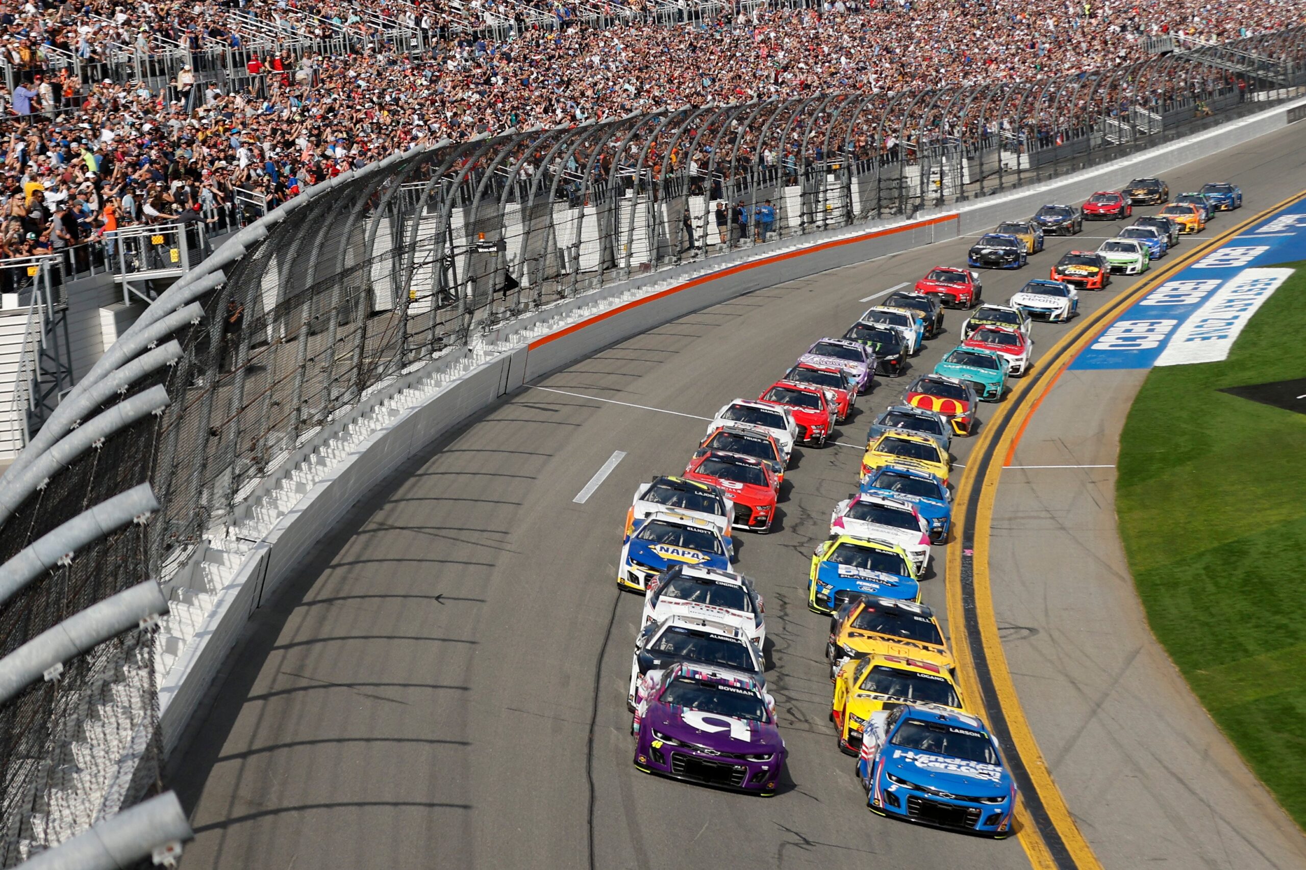 GitHub - krzysztofpe1/NASCAR_Races: Multithreaded application simulating NASCAR race.