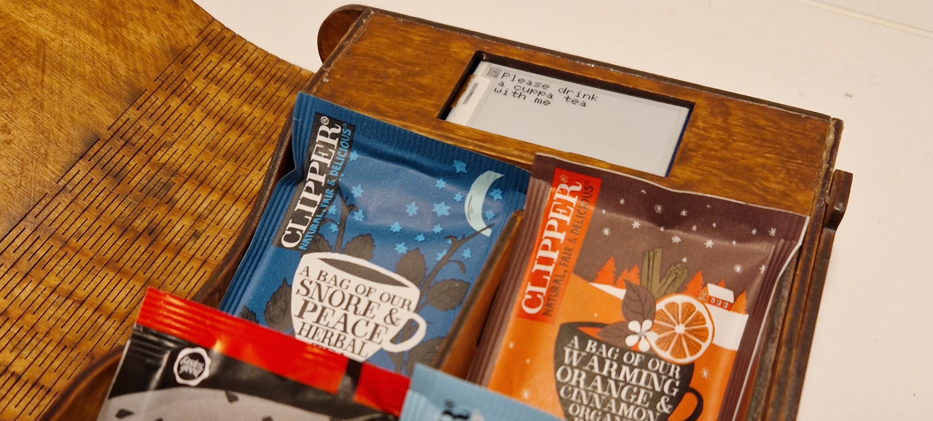 GitHub - Casperdroid5/E-Ink-Teabook: A Teabook with a build-in E-ink display that displays ...