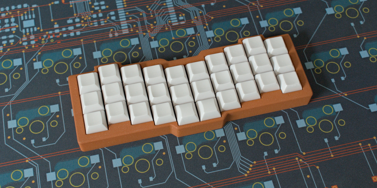 GitHub - weteor/cosyKong: 30/36 key 3row keyboards with col stagger